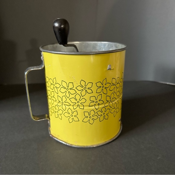 Kitchen | Vintage Painted Flour Sifter | Poshmark